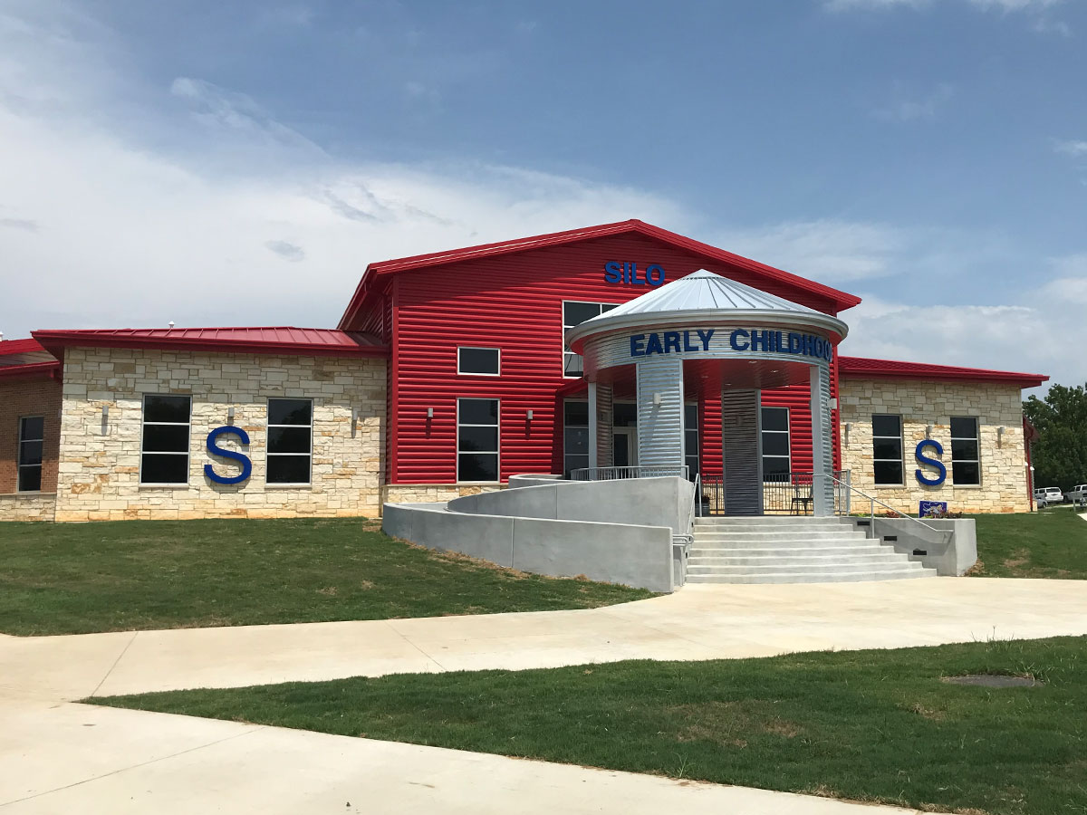 Silo starts school year with new building, computers and more - Bryan ...